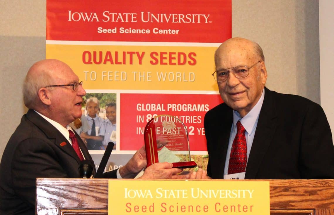 Iowa Seed Science Center Honors Owen Newlin - Seed World